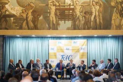 Fuerte apuesta por la materialización colectiva de la RIC - RIC Private ...